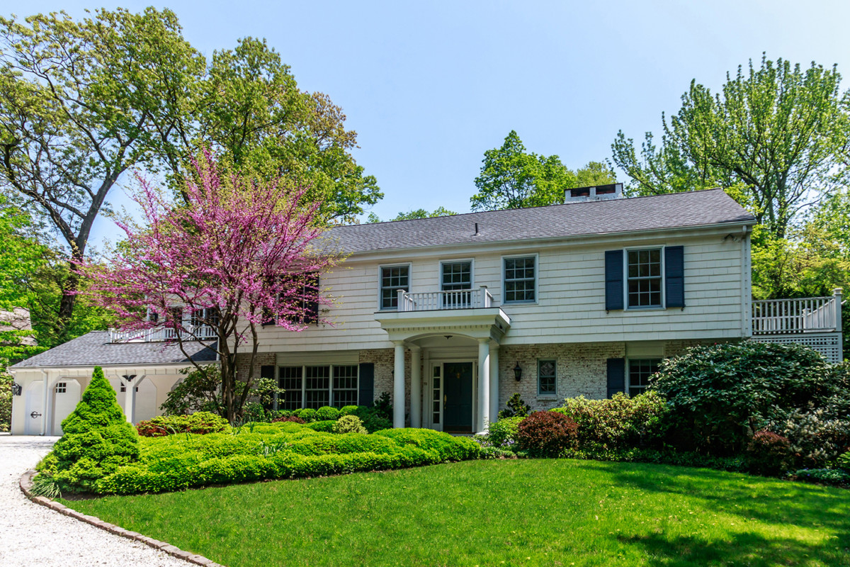 SOLD! 70 Arrowhead Way, Darien, CT - Fairfield County Real Estate Guide